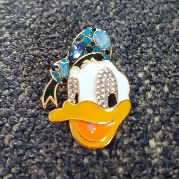 Disney | Jewelry | Disney Donald Duck Collector Pin | Poshmark